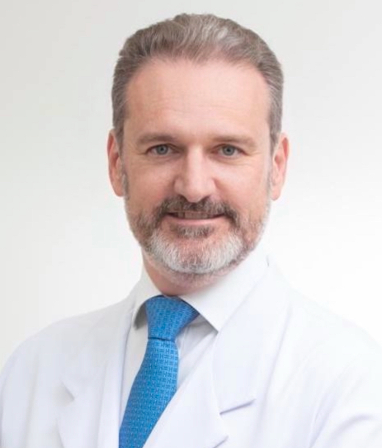 Robotic left atrial appendage ligation: a safe strategy for a frail ...